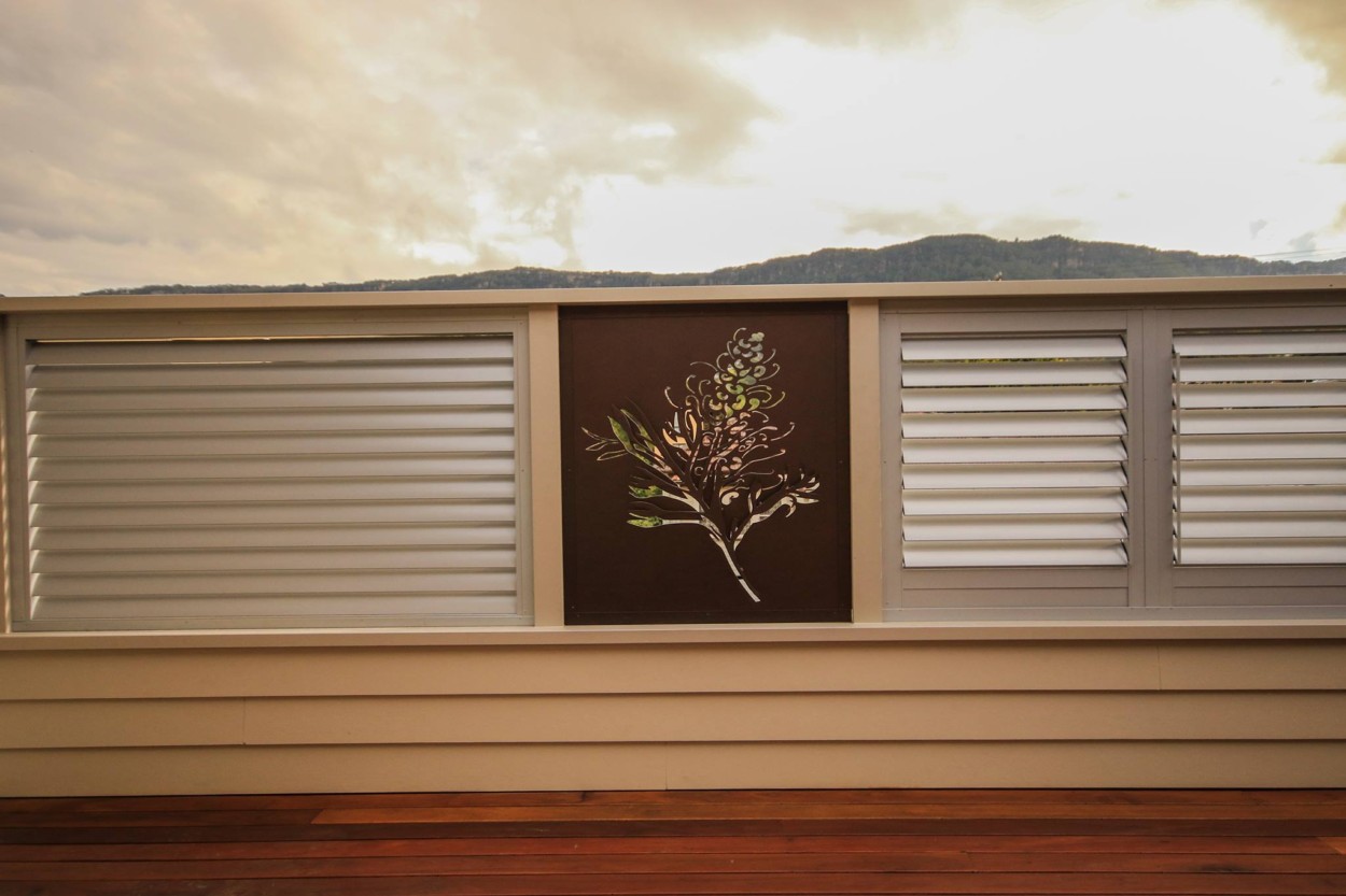 Privacy Screen - Grevillea Pattern - Iron Bark Metal Design
