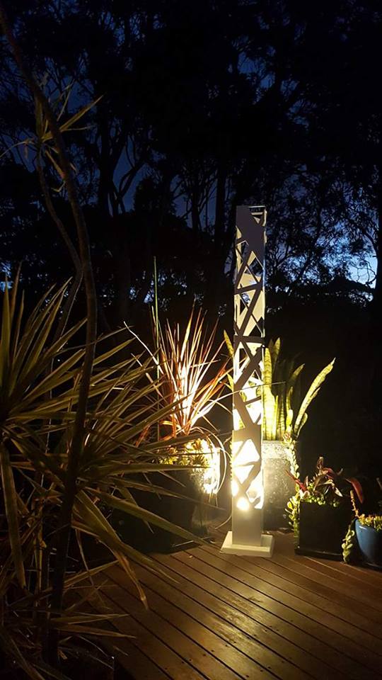 Cross Hatch Light Tower - Iron Bark Metal Design