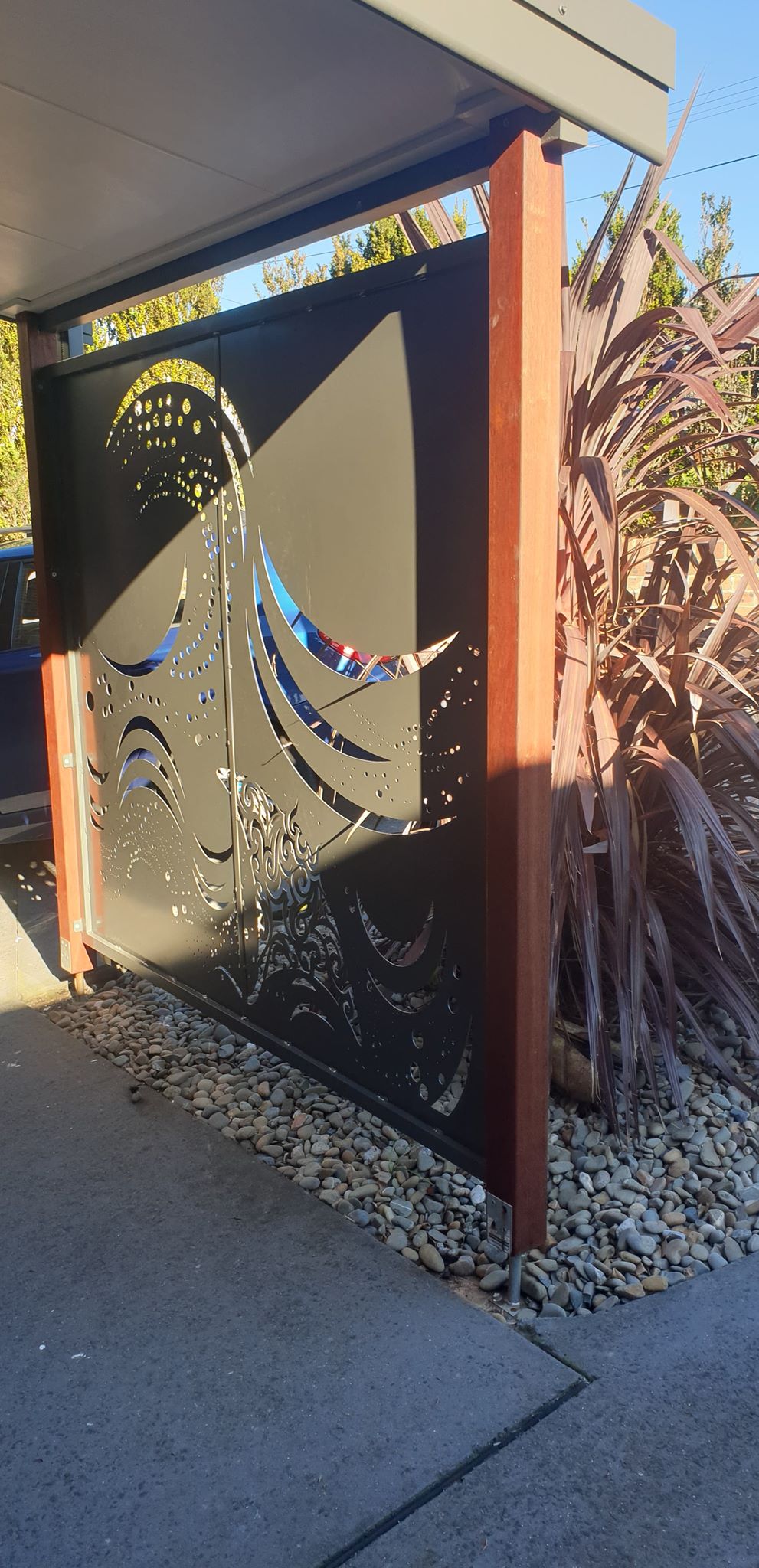 Wave Privacy Screen by Ironbark Metal Design - Iron Bark Metal Design