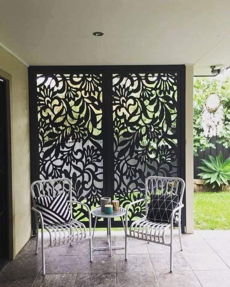 Privacy Screen in Black Powder Coat - Iron Bark Metal Design