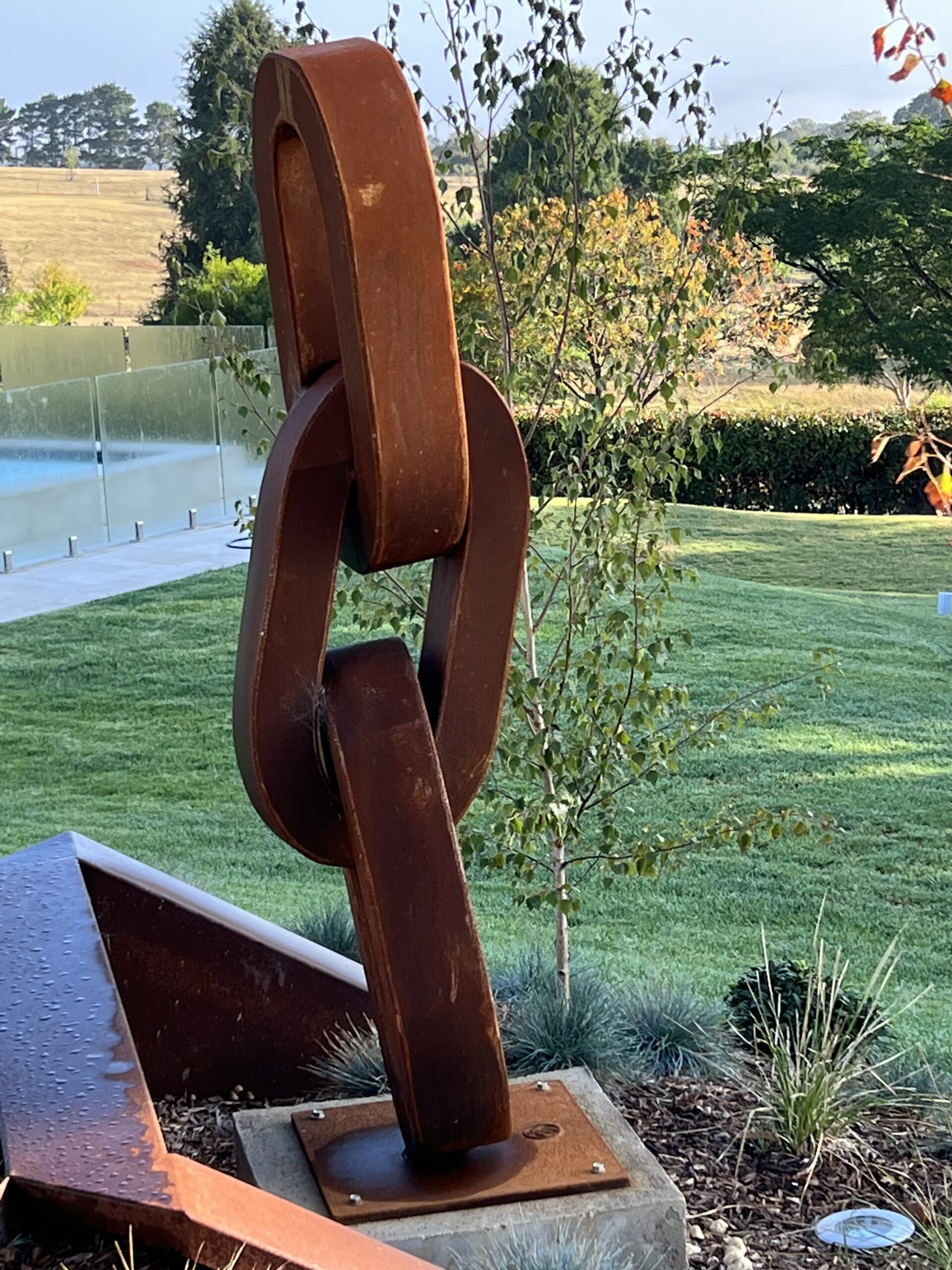 CHAIN - 3 Links sculpture Bathurst above - Iron Bark Metal Design